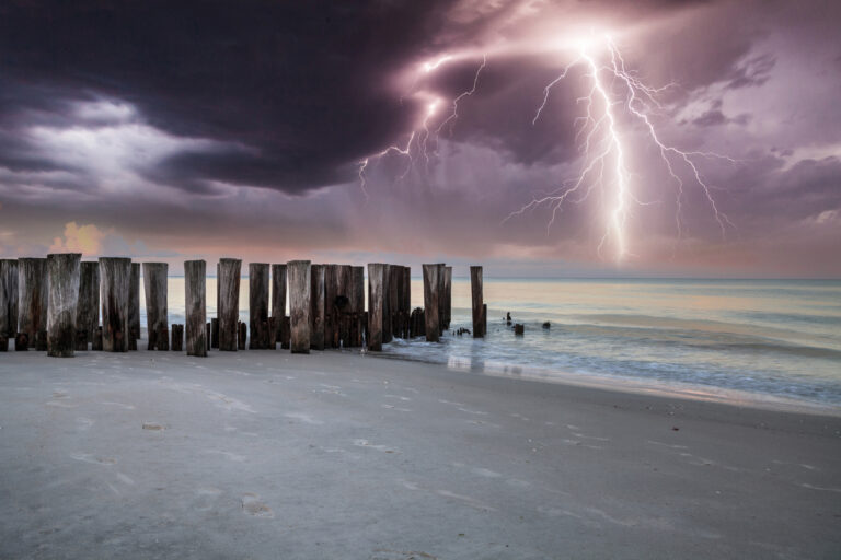 Can Lightning Really Turn Sand Into Glass When It Strikes? – The Nature ...
